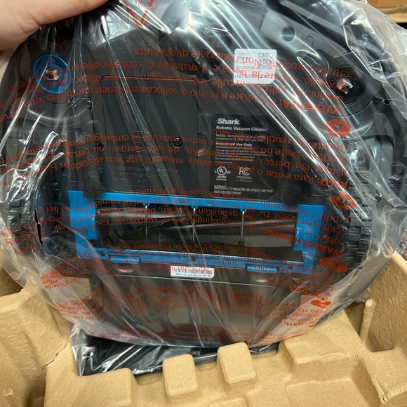 Shark | Other | New Shark Av753 Ion Robot Vacuum Tribrush System Wifi ...